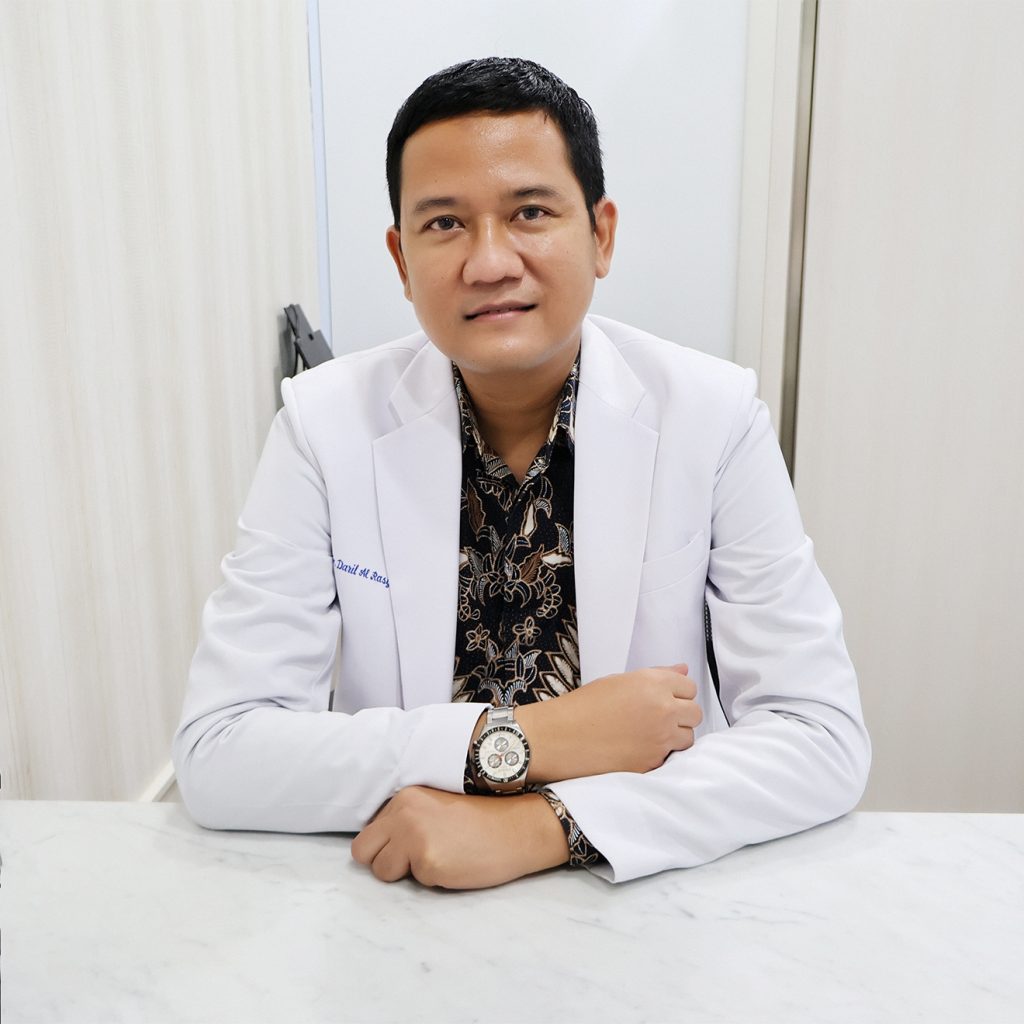 Profil dr. Daril Al Rasyid, Sp.N, FINA - RUMAH SAKIT SANTA MARIA PEKANBARU